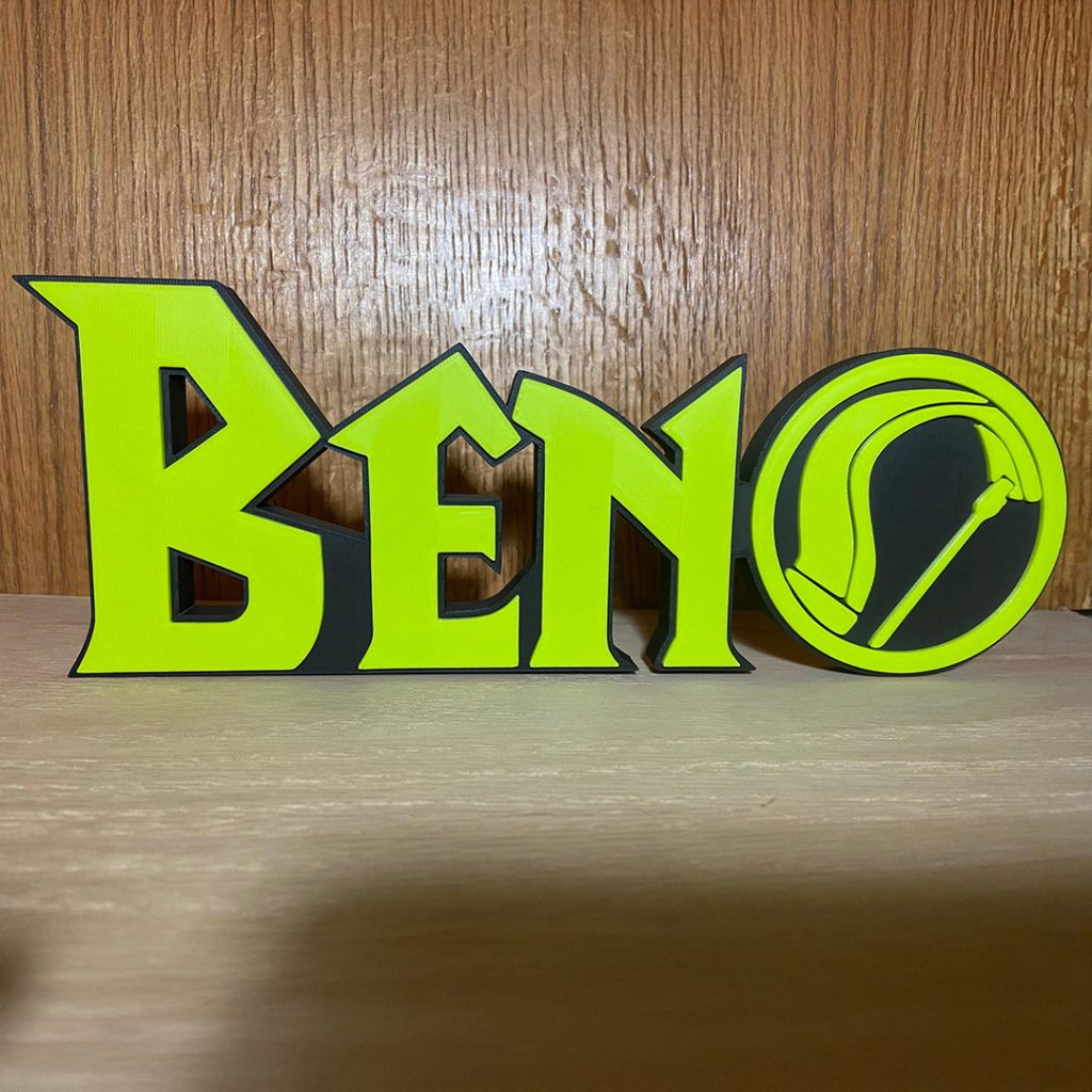Personalized WoW Nameplate with Class Icon – BohoPride